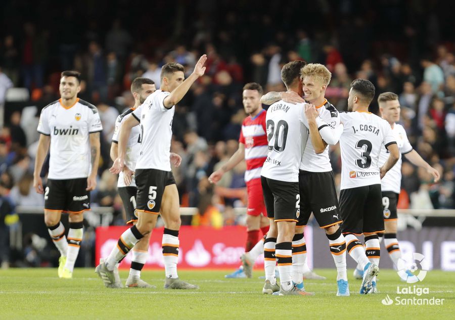 Wass and Ferran Torres fire Valencia past Granada | LaLiga