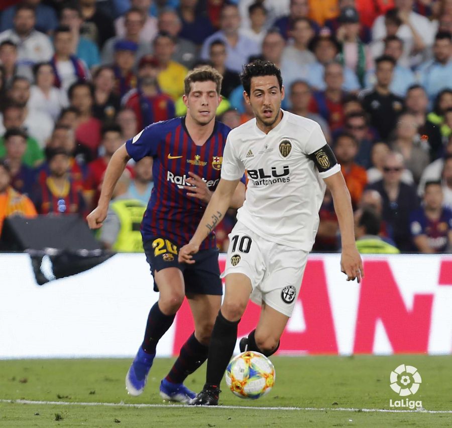 Valencia celebrate Cup win | LaLiga