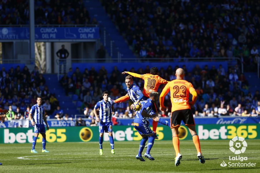 Todas las fotos del D. Alavés - Valencia CF | LALIGA