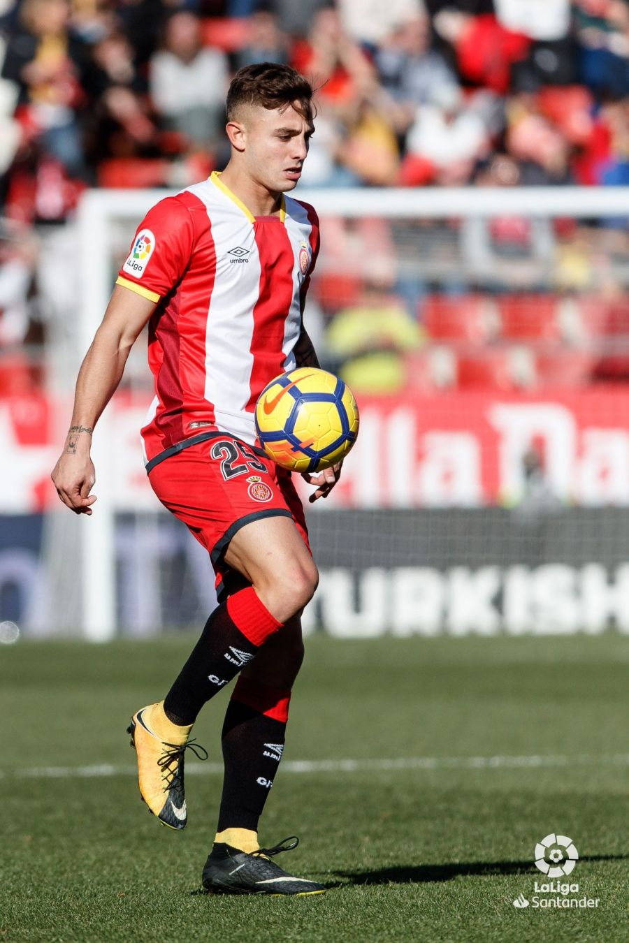 Pablo Maffeo, velocidad y contundencia en la zaga del Girona | LALIGA