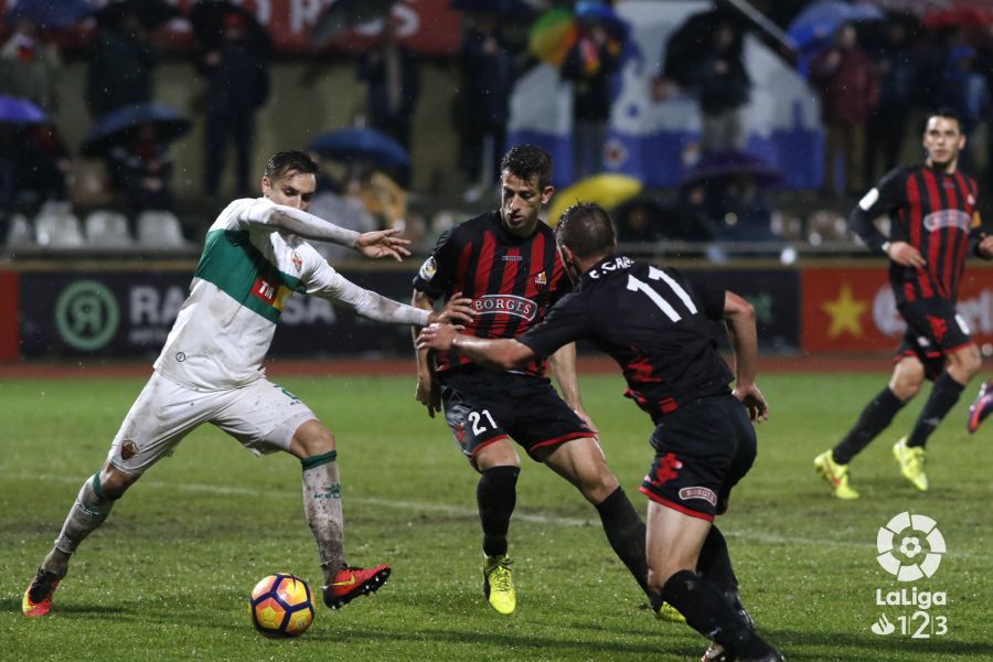 Las mejores imágenes del CF Reus - Elche CF | LALIGA