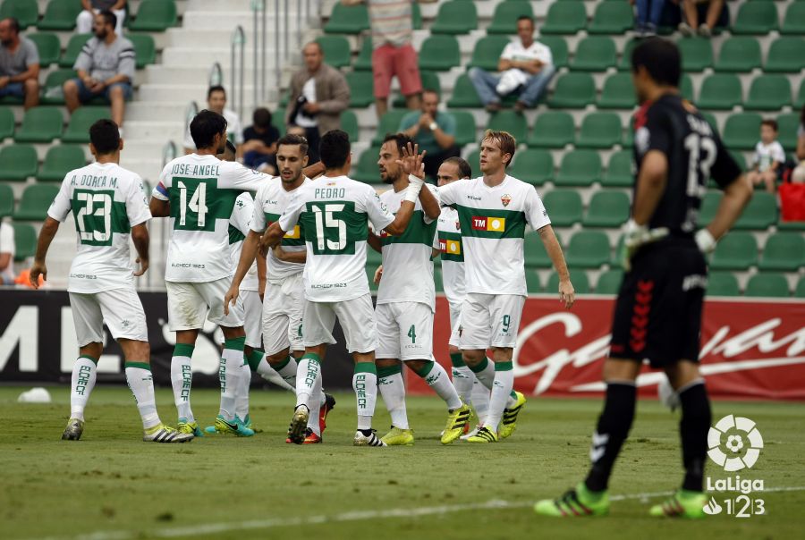 Las mejores imágenes del Elche CF - Nástic | LALIGA