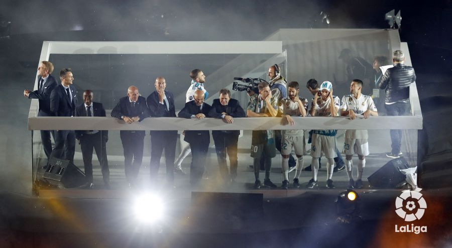 In pictures: Real Madrid's victory parade and celebrations | LaLiga