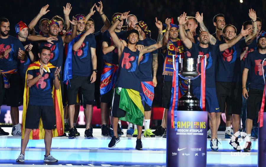 El FC Barcelona celebra el triplete con su afición | LALIGA