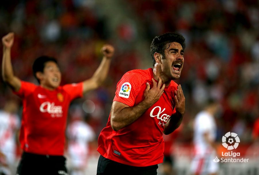 La emocionante película de un partido que puede valer la permanencia al ...