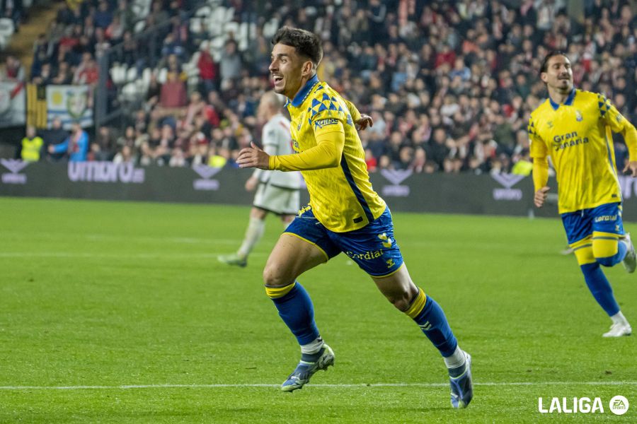 El exterior de Manu Fuster: golazo para estrenarse en LALIGA EA SPORTS ...